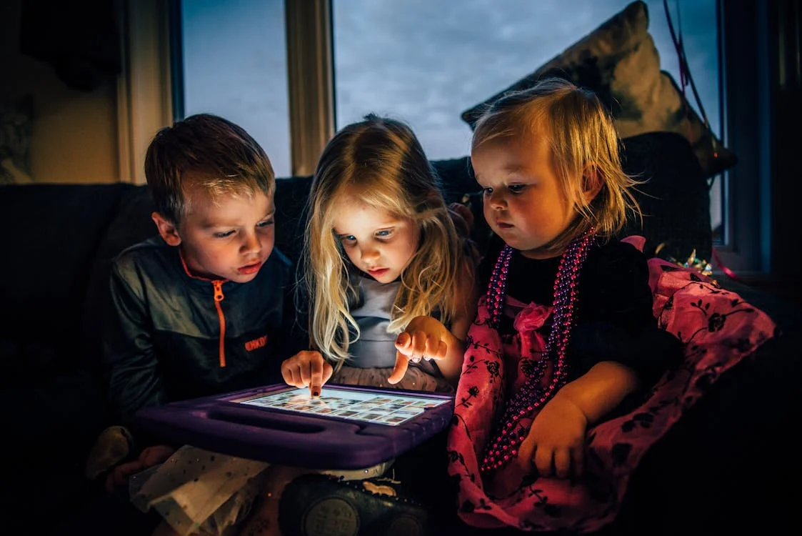 Screen Time vs. Playtime: Finding the Right Balance for Kids - Vent ...