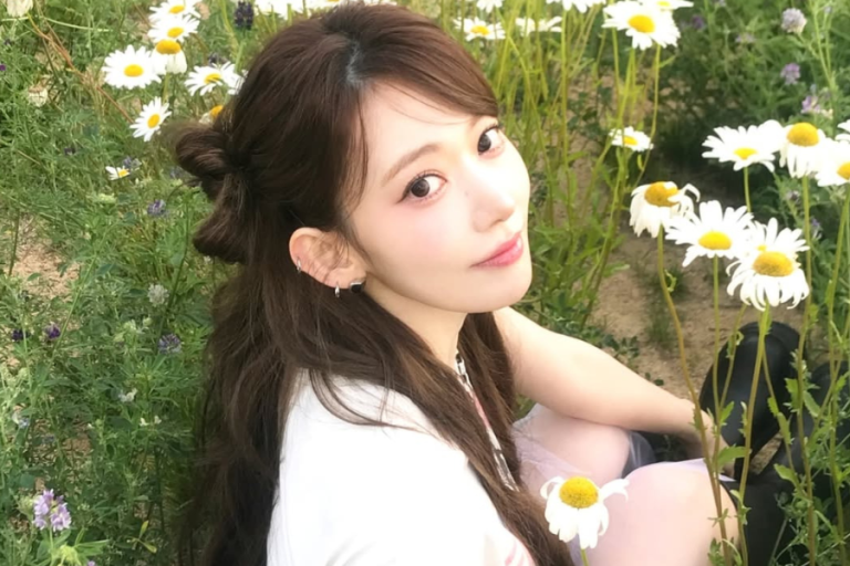 Sakura (LE SSERAFIM) – Biography, Family, and Relationship Insights ...
