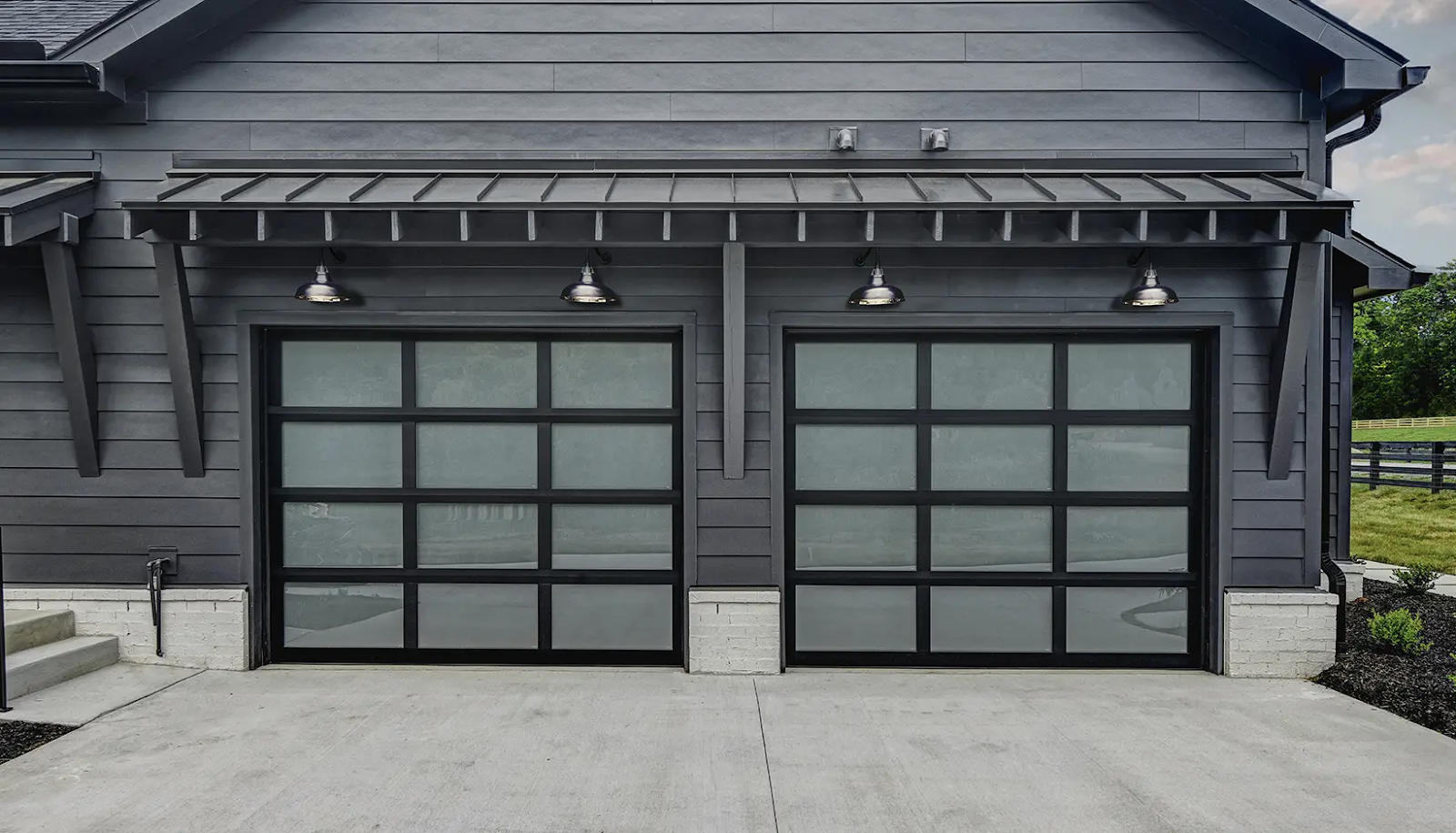 Choosing the Right Garage Door for Your Home's Style and Needs - Vent ...